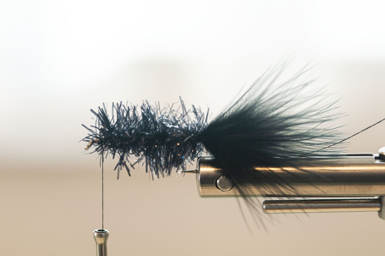 How To Tie: Night Leach - Luke Probasco