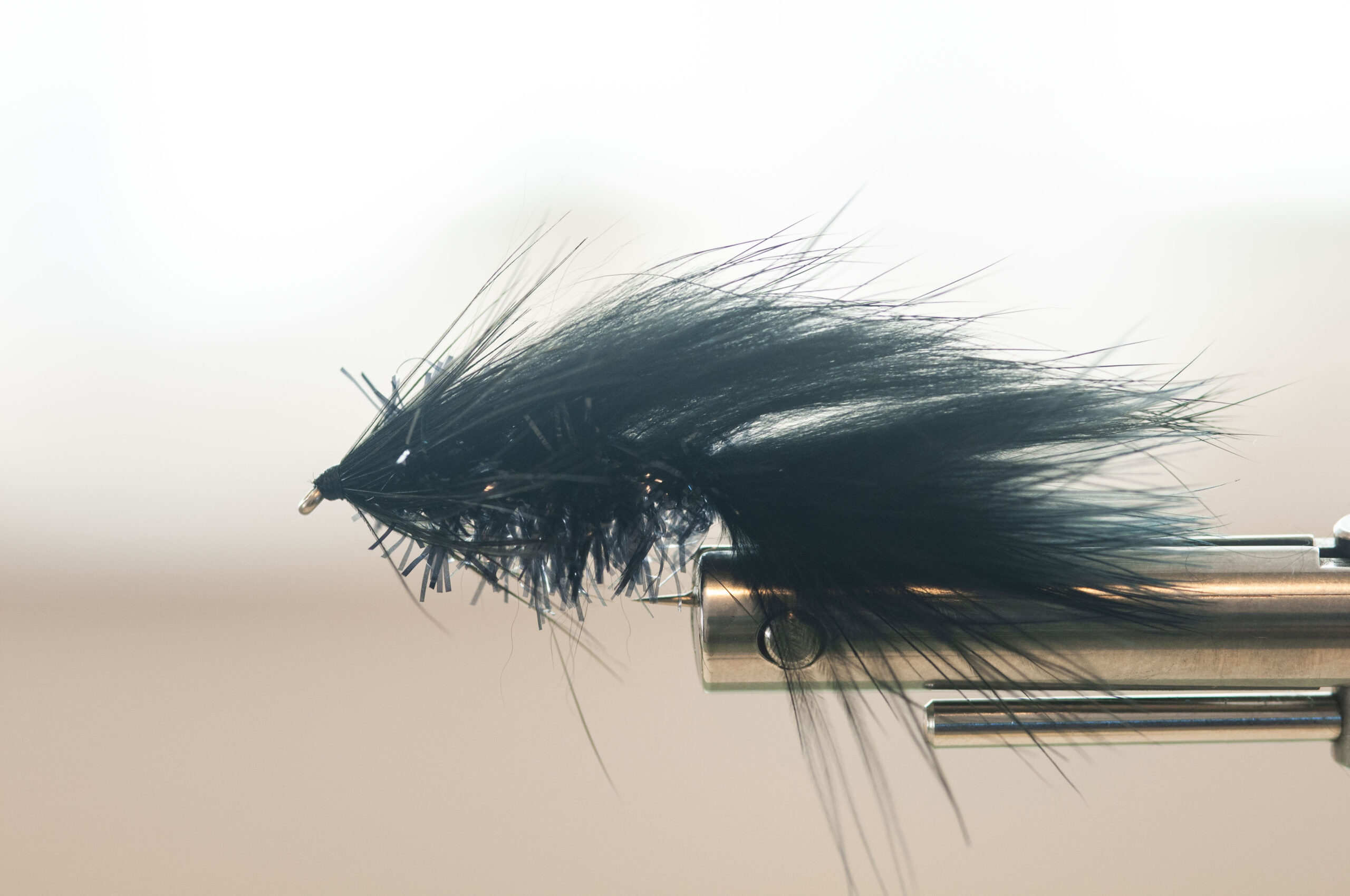 How To Tie: Night Leach - Luke Probasco